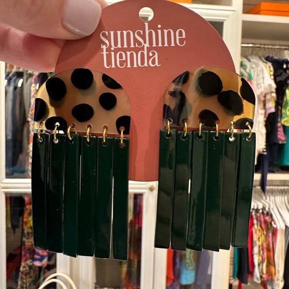 Sunshine Tienda | Jewelry | Nwt Sunshine Tienda Beachcomber Earrings ...